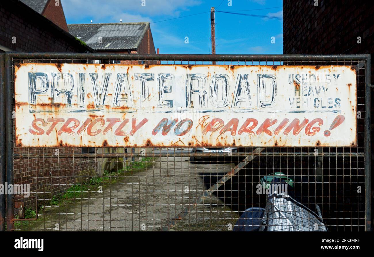Sign – Private Road, strictly no parking - in England UK Stock Photo ...