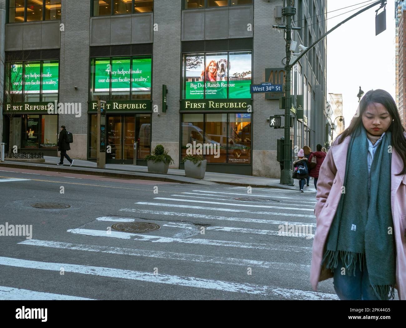 A branch of the First Republic Bank in the Hudson Yards neighborhood in ...