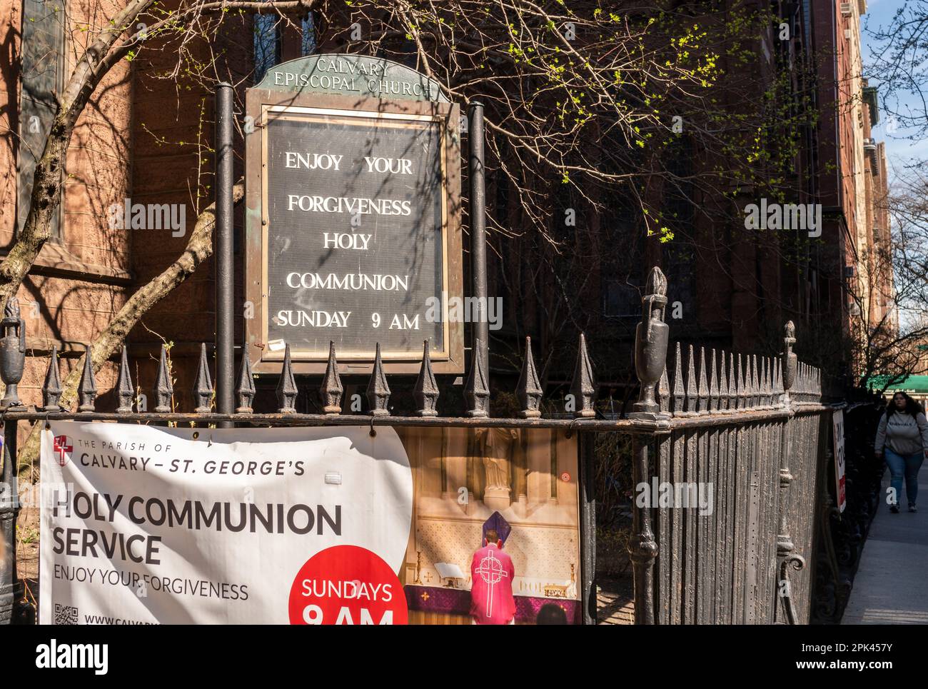 Communion service hi-res stock photography and images - Alamy