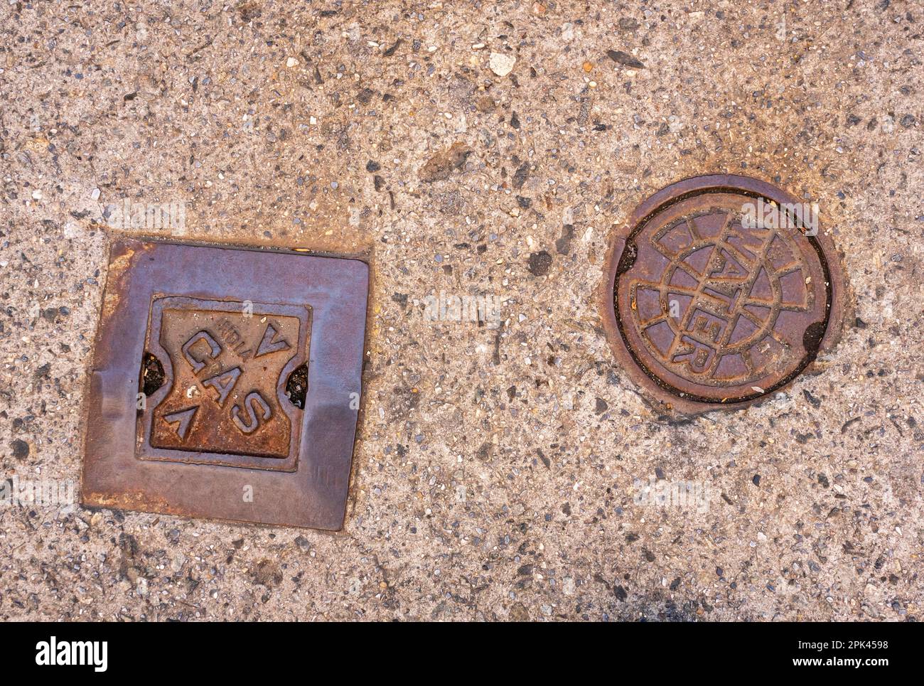 Gas manhole cover hi-res stock photography and images - Alamy