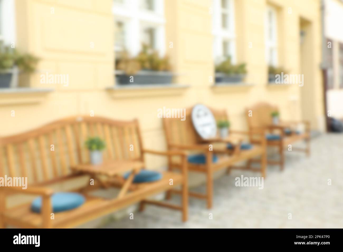 Street cafe wooden benches hi-res stock photography and images - Alamy