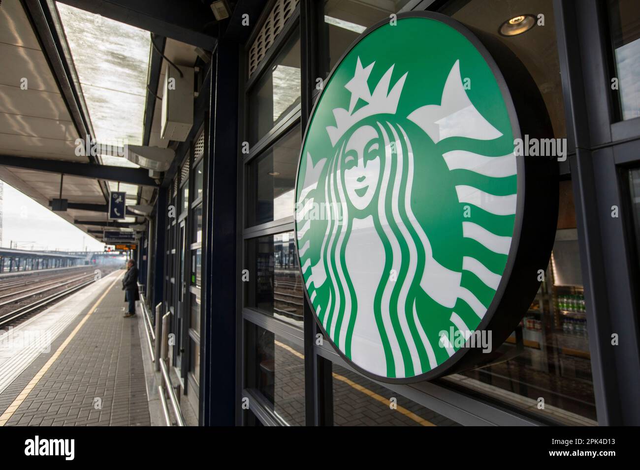 Exterior images of the Starbucks coffee shop on the railways station ...