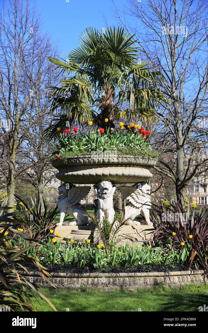 Lion vase in the Italian style Avenue gardens in spring sunshine in ...