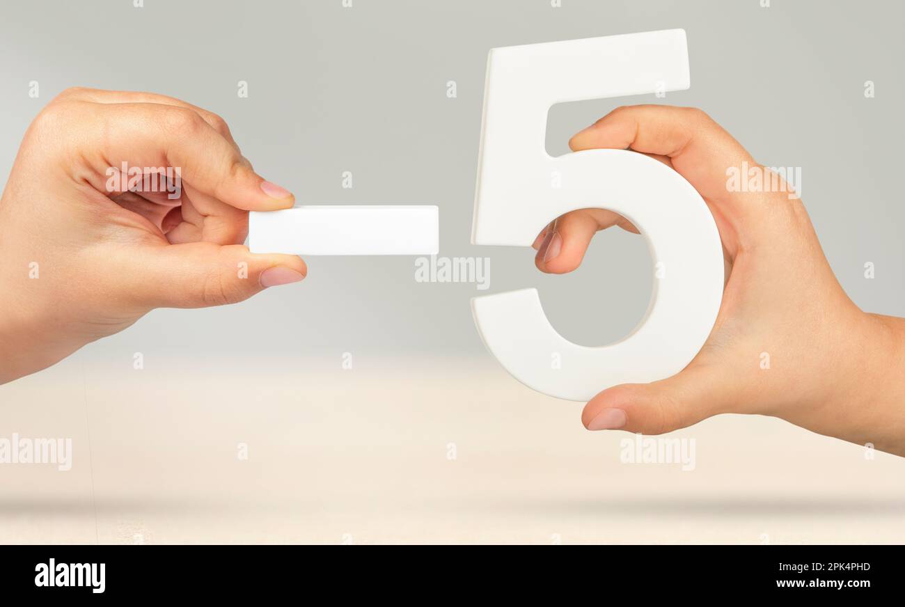 Five degree hi-res stock photography and images - Alamy