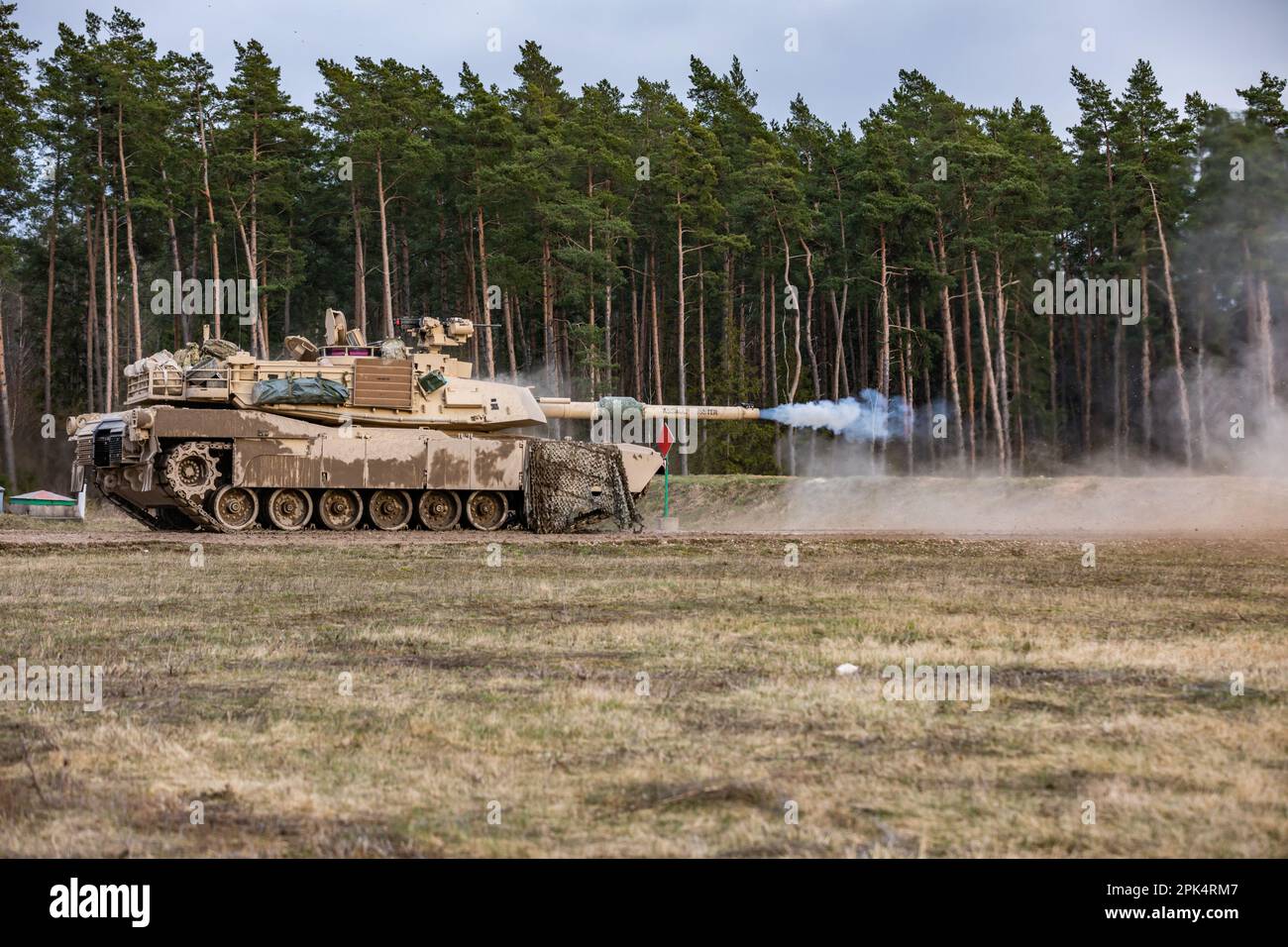 U.S. Soldiers assigned to the 2nd Armored Brigade Combat Team, 1st ...