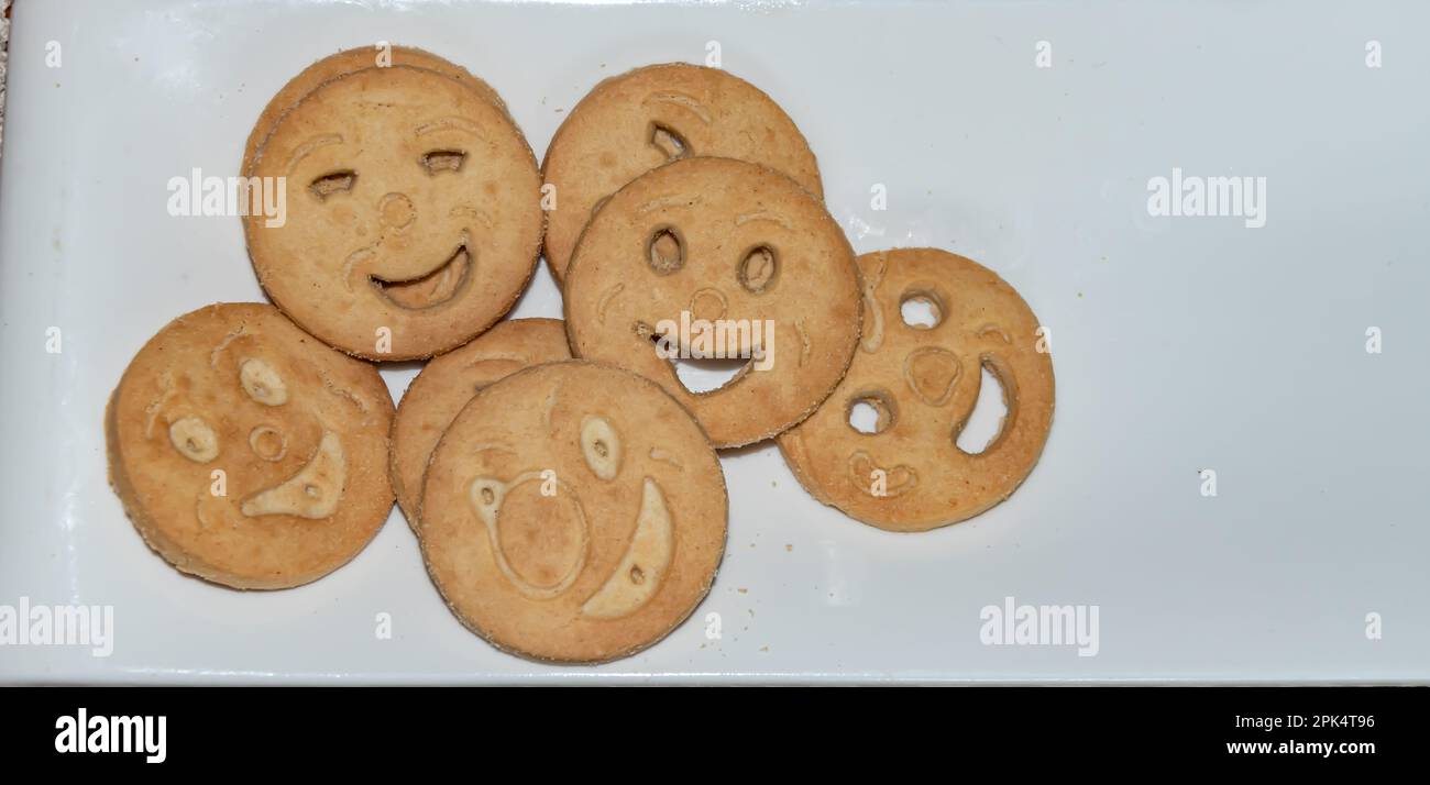 Smiley face cookie hi-res stock photography and images - Alamy