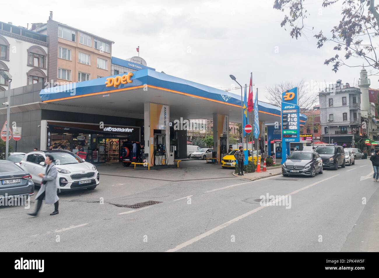 Istanbul, Turkey - December 10, 2022: Opet gas station Stock Photo - Alamy