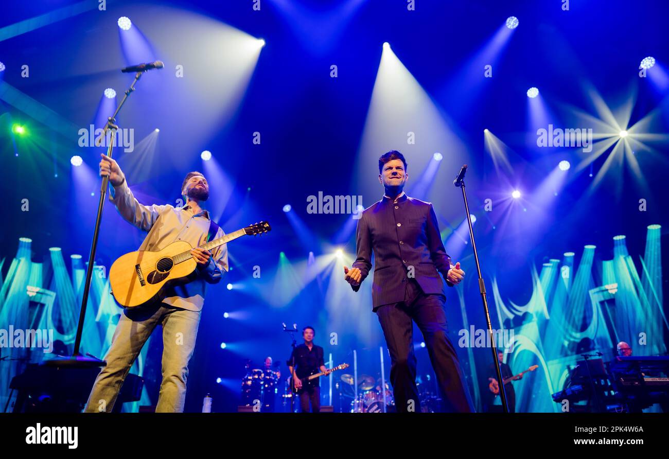 ROTTERDAM - Singers Nick & Simon during their first farewell concert in ...
