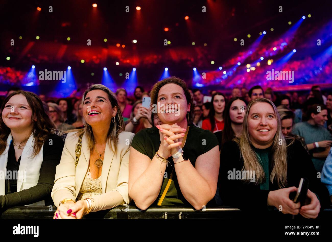 ROTTERDAM - Audience during the performance of singers Nick & Simon at ...