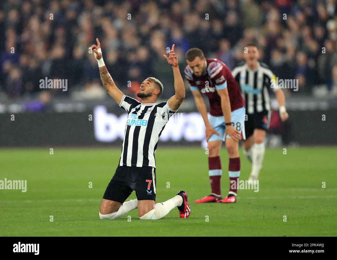 Newcastle United's Joelinton celebrates scoring their side's second ...
