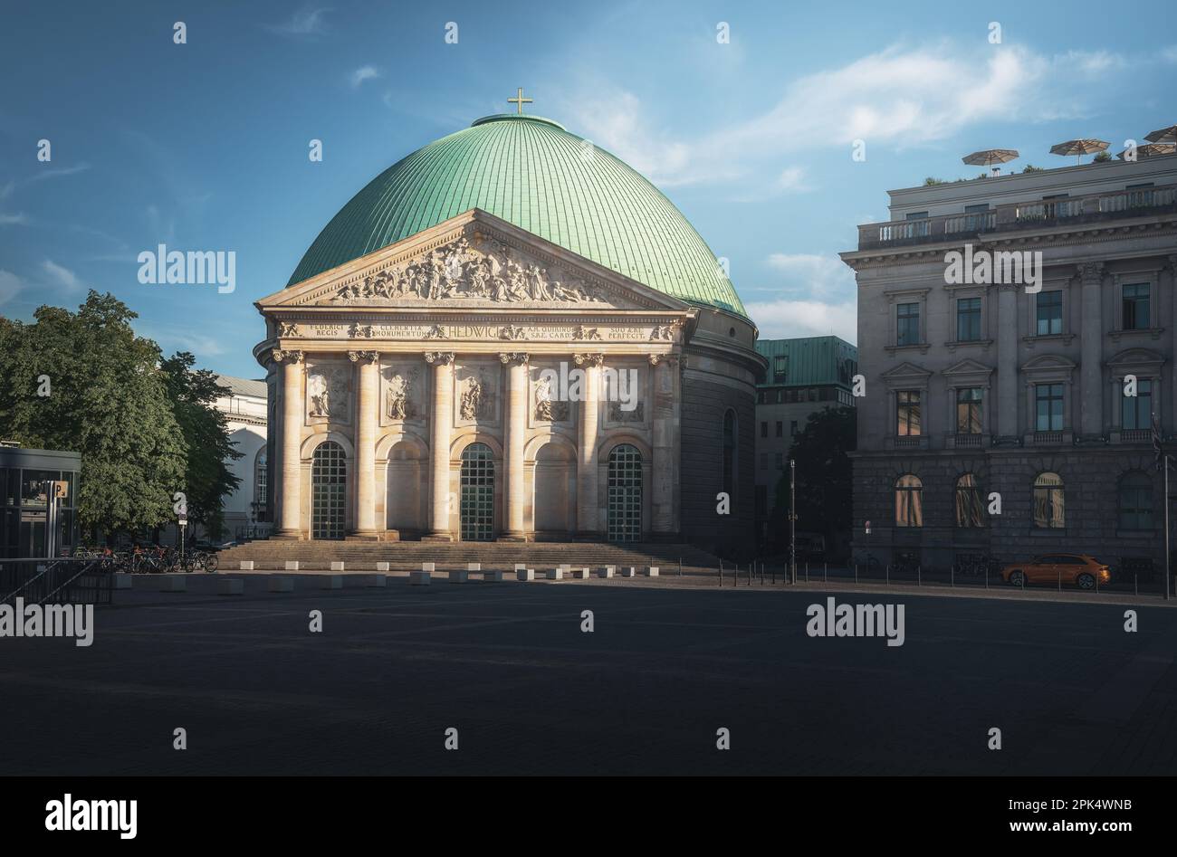 Opernplatz berlin hi-res stock photography and images - Alamy