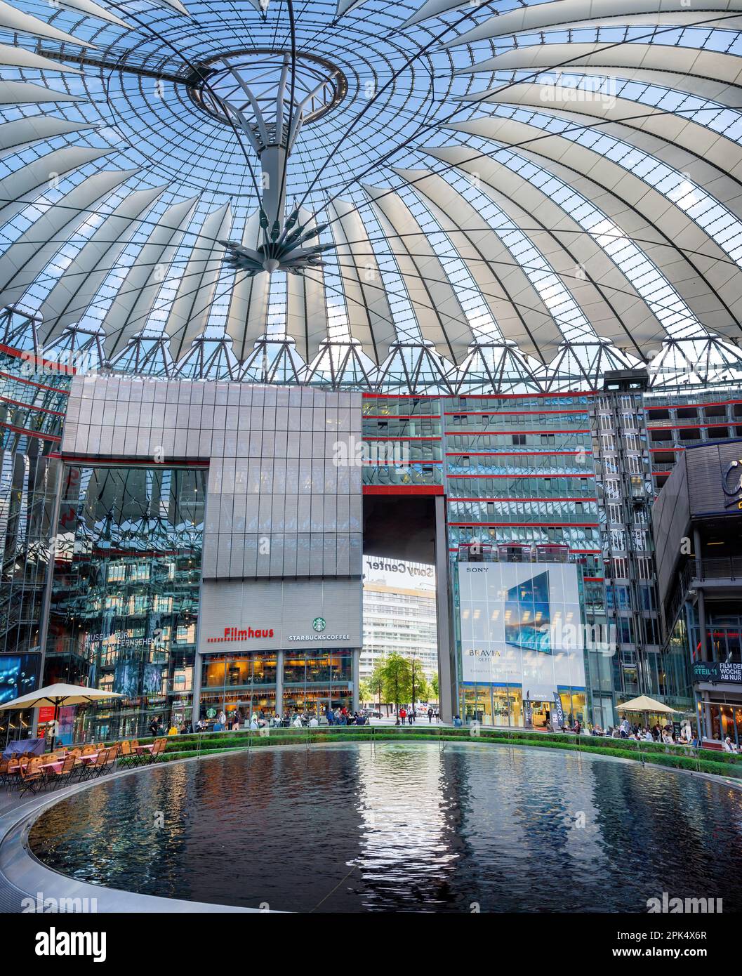 Sony center hi-res stock photography and images - Alamy