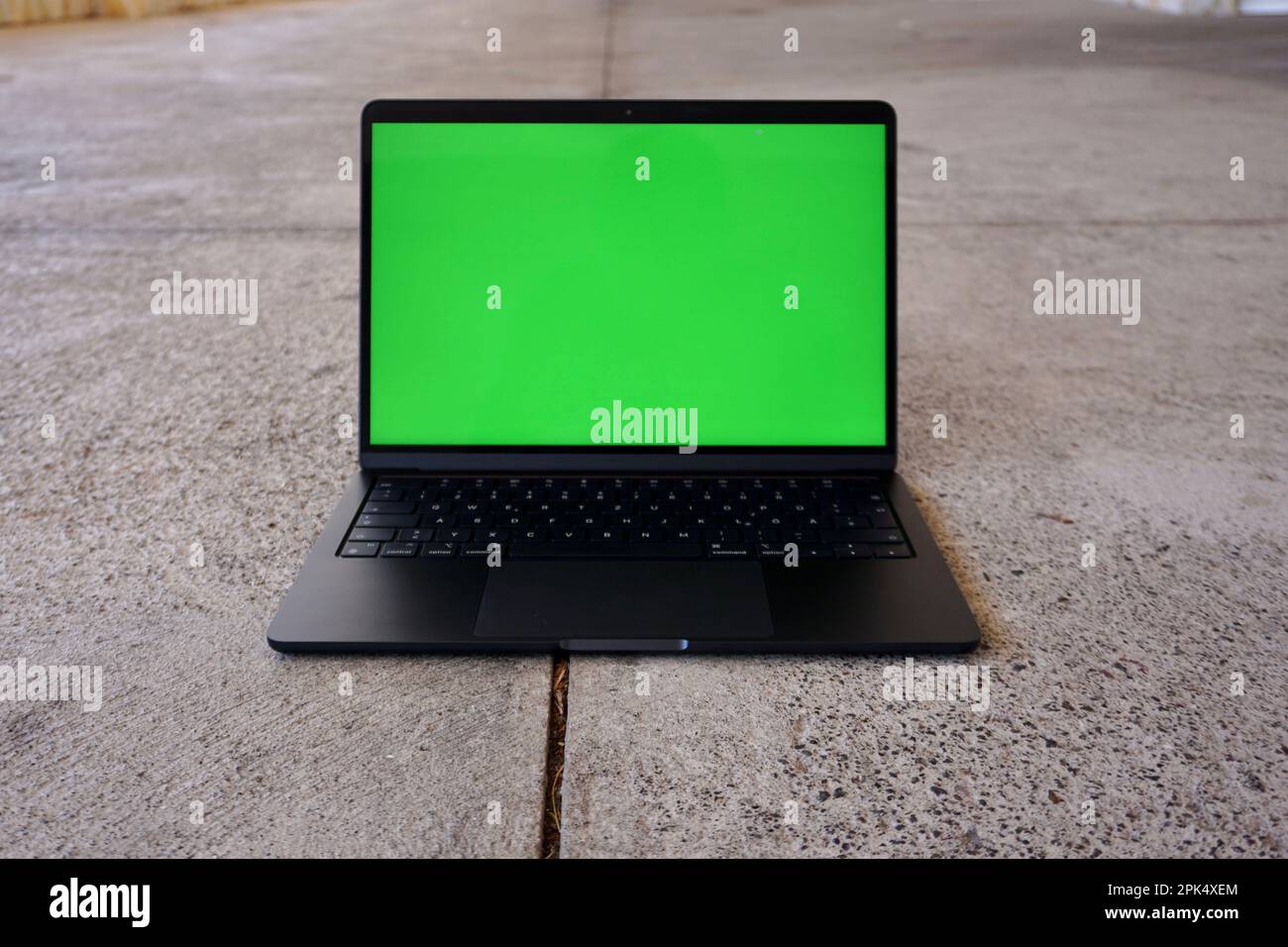 MacBook Air that shows green screen to replace it with any kind of ...