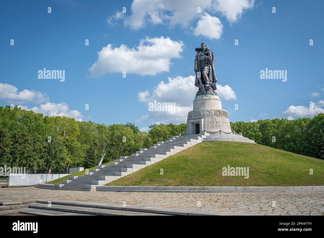 Soviet War Memorial Soldier Statue at Treptower Park - Berlin, Germany ...