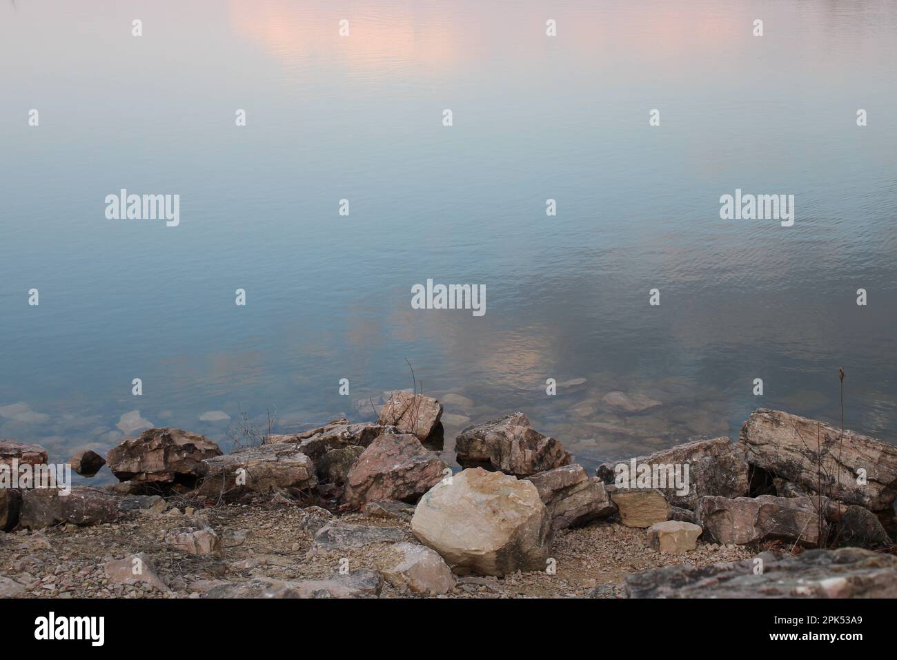 Lakeside View at Oakes Quarry Park Stock Photo - Alamy