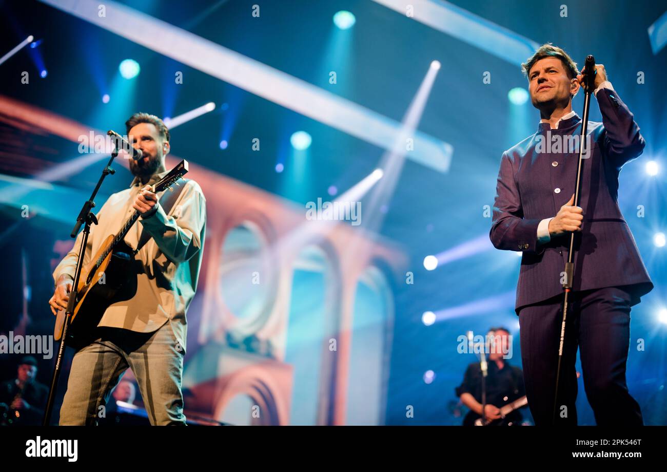 ROTTERDAM - Singers Nick & Simon during their first farewell concert in ...