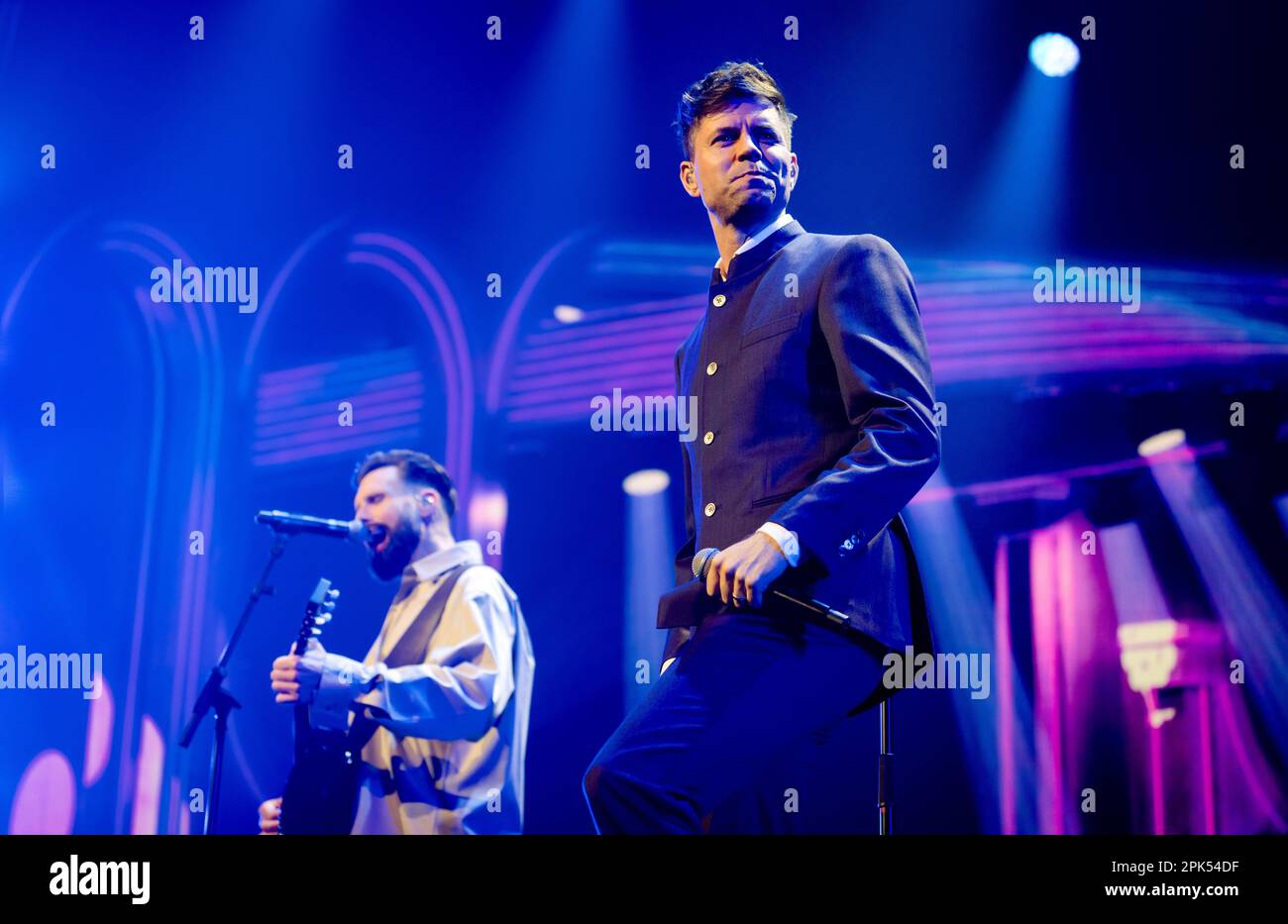 ROTTERDAM - Singers Nick & Simon during their first farewell concert in ...