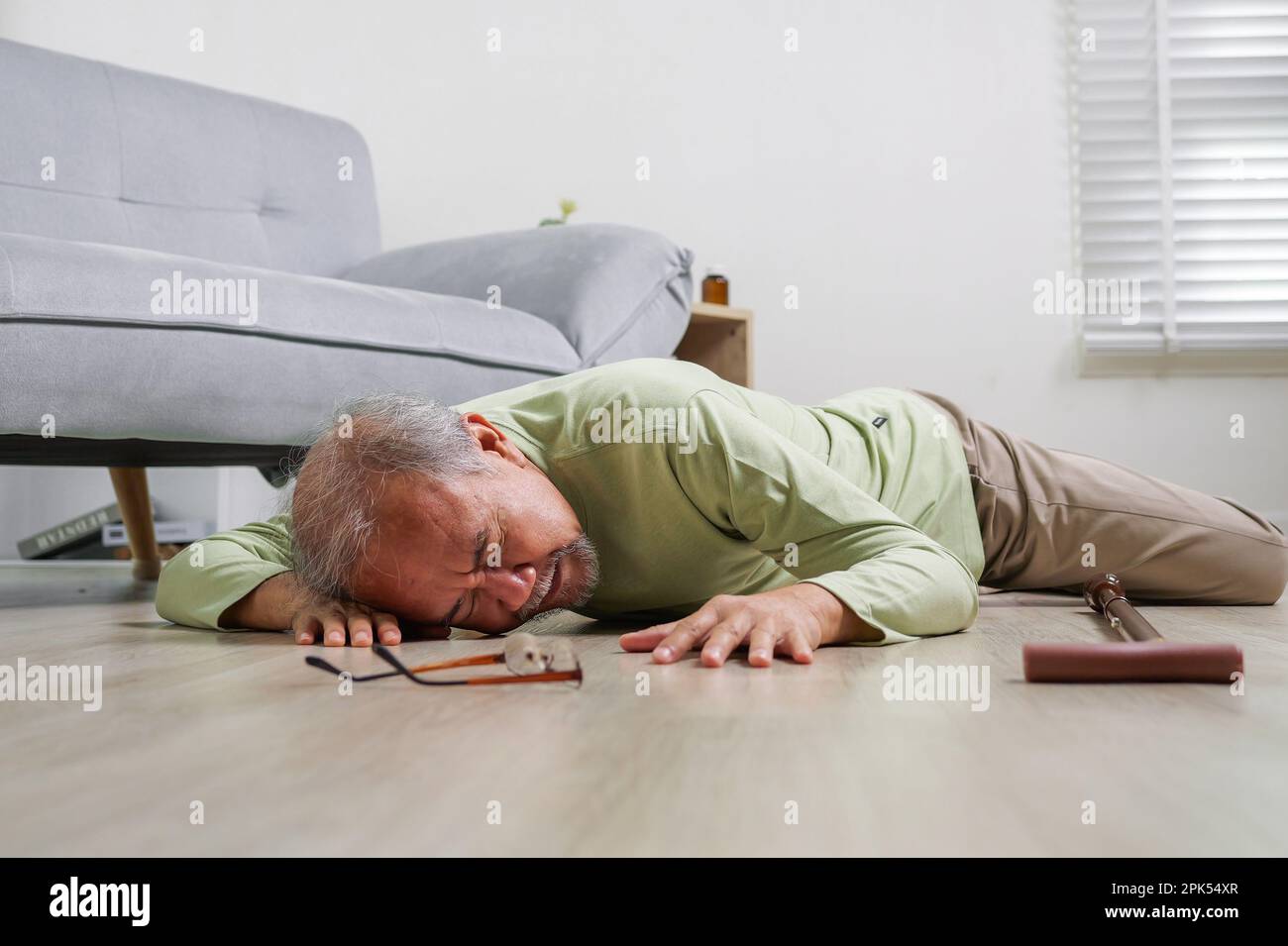 Elderly people accident slip and fall, Accident of senior slip and fall ...