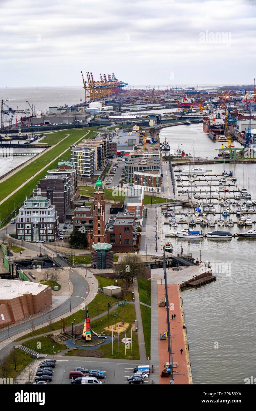 Overview of the New Port and the Overseas Port with Container Terminal ...