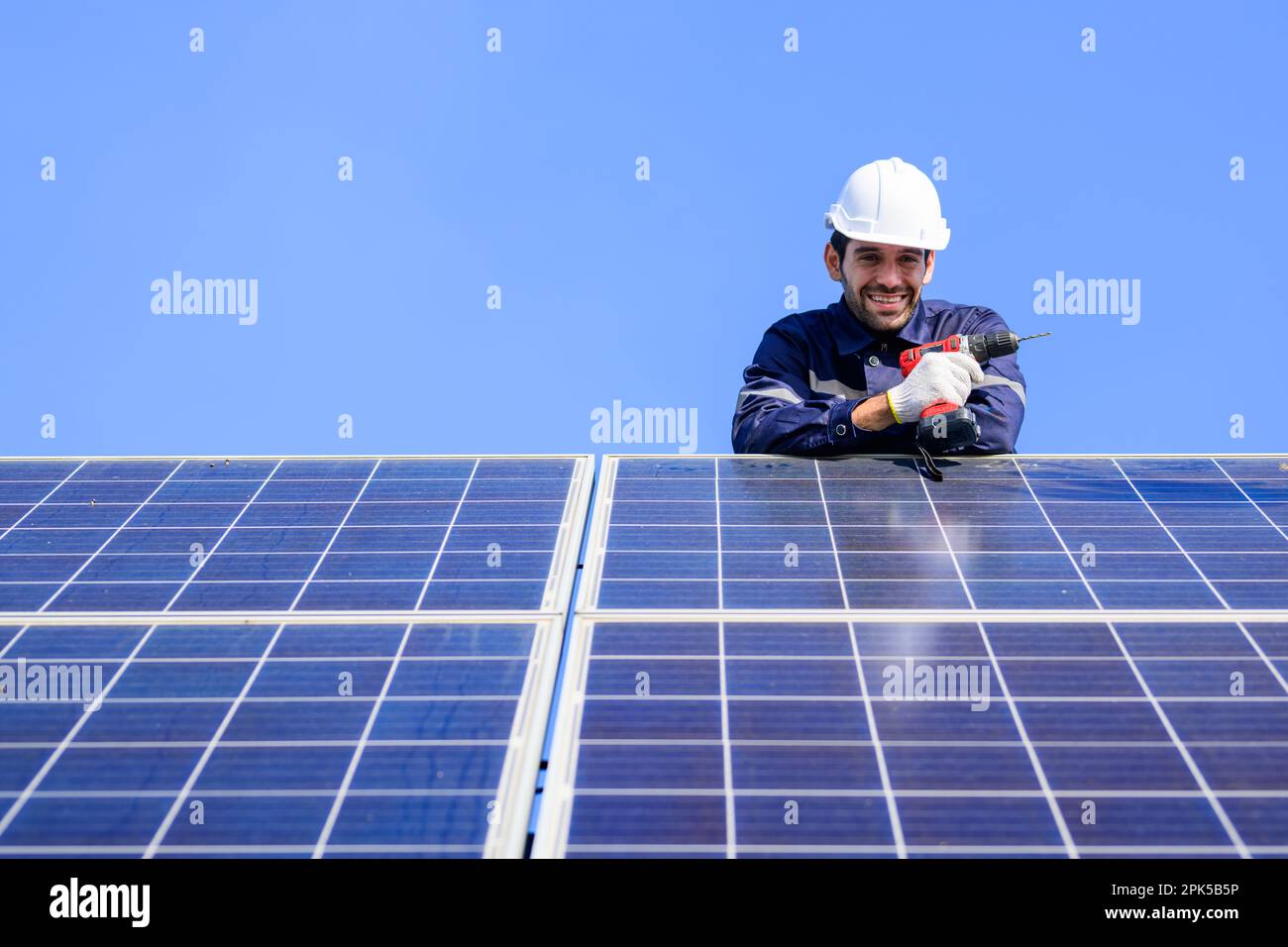 Solar panel station, Engineer installing solar panel at solar energy ...