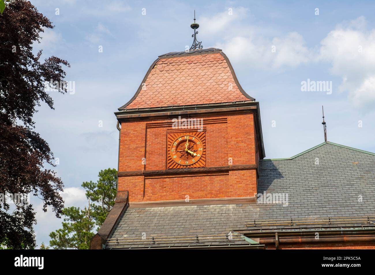 Lincoln Public Library at 3 Bedford Road in historic town center of ...