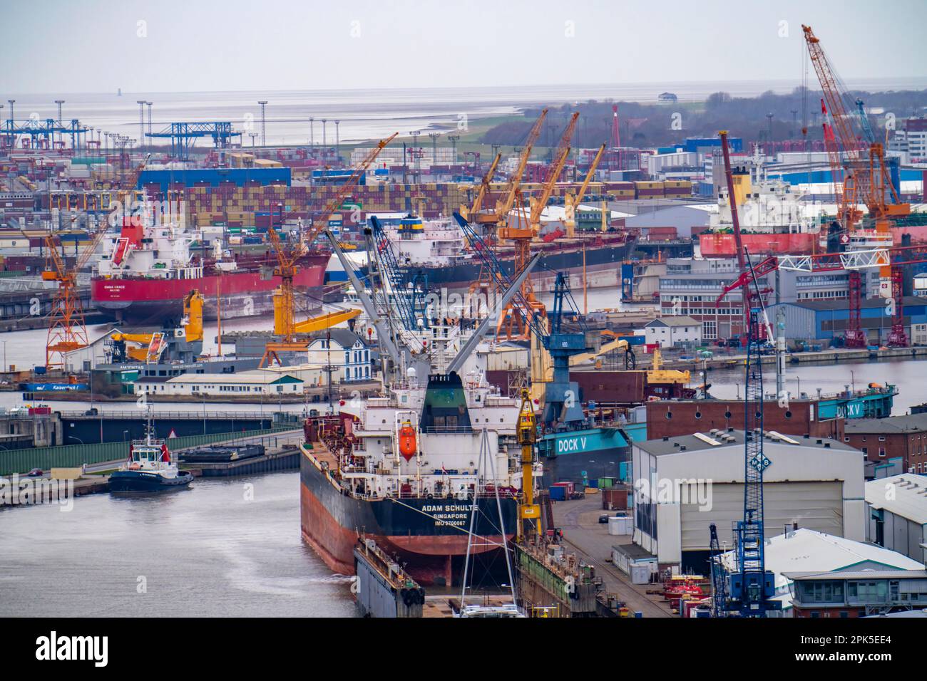 Shipyards in the overseas port of Bremerhaven, Bremen, Germany Stock ...