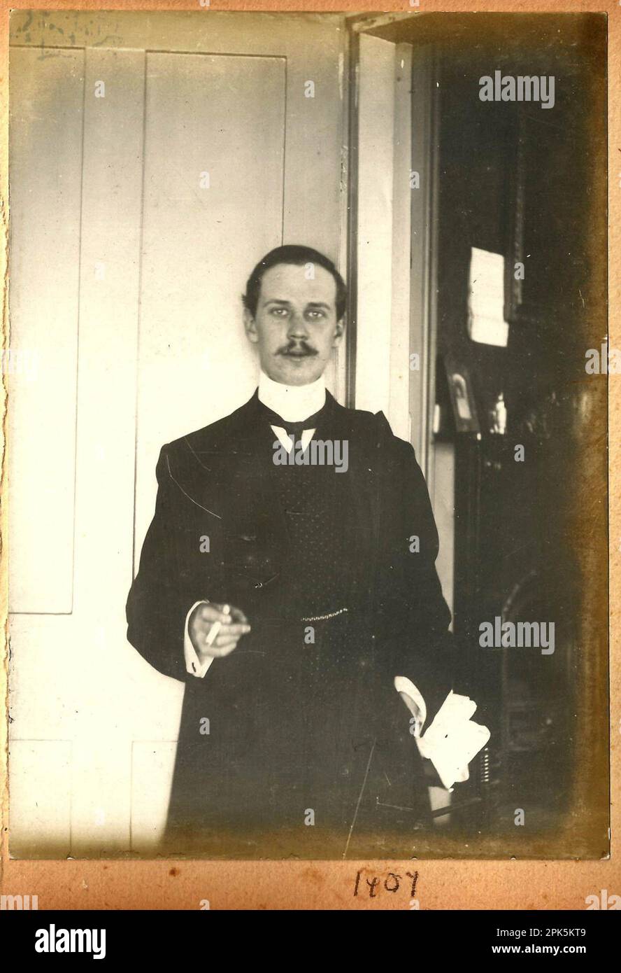 John Hook, smoking (interior shot), 1907 Stock Photo - Alamy