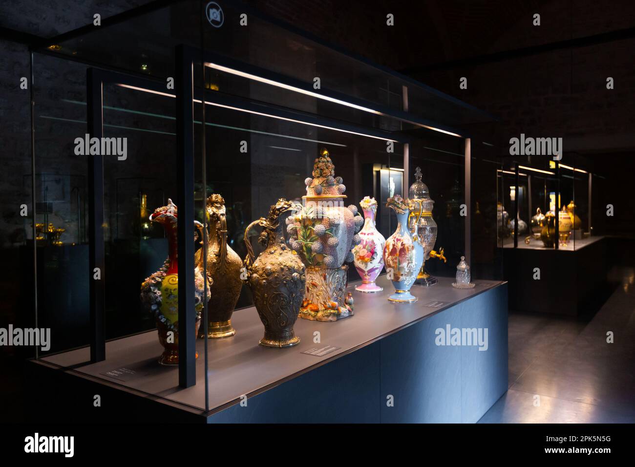 Istanbul, Turkey - January 01, 2021: Interiors and exhibits in Topkapi ...