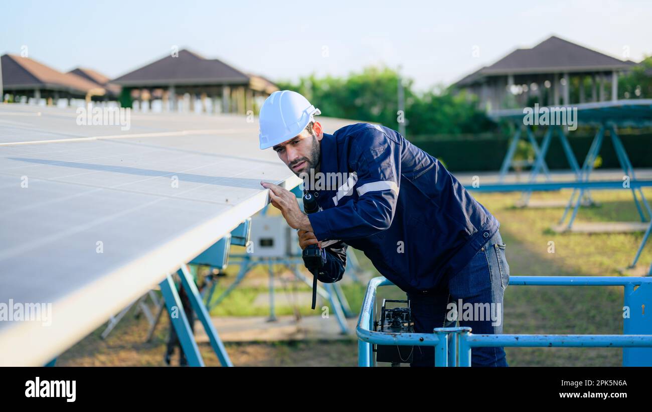 Solar panel station, Engineer installing solar panel at solar energy ...