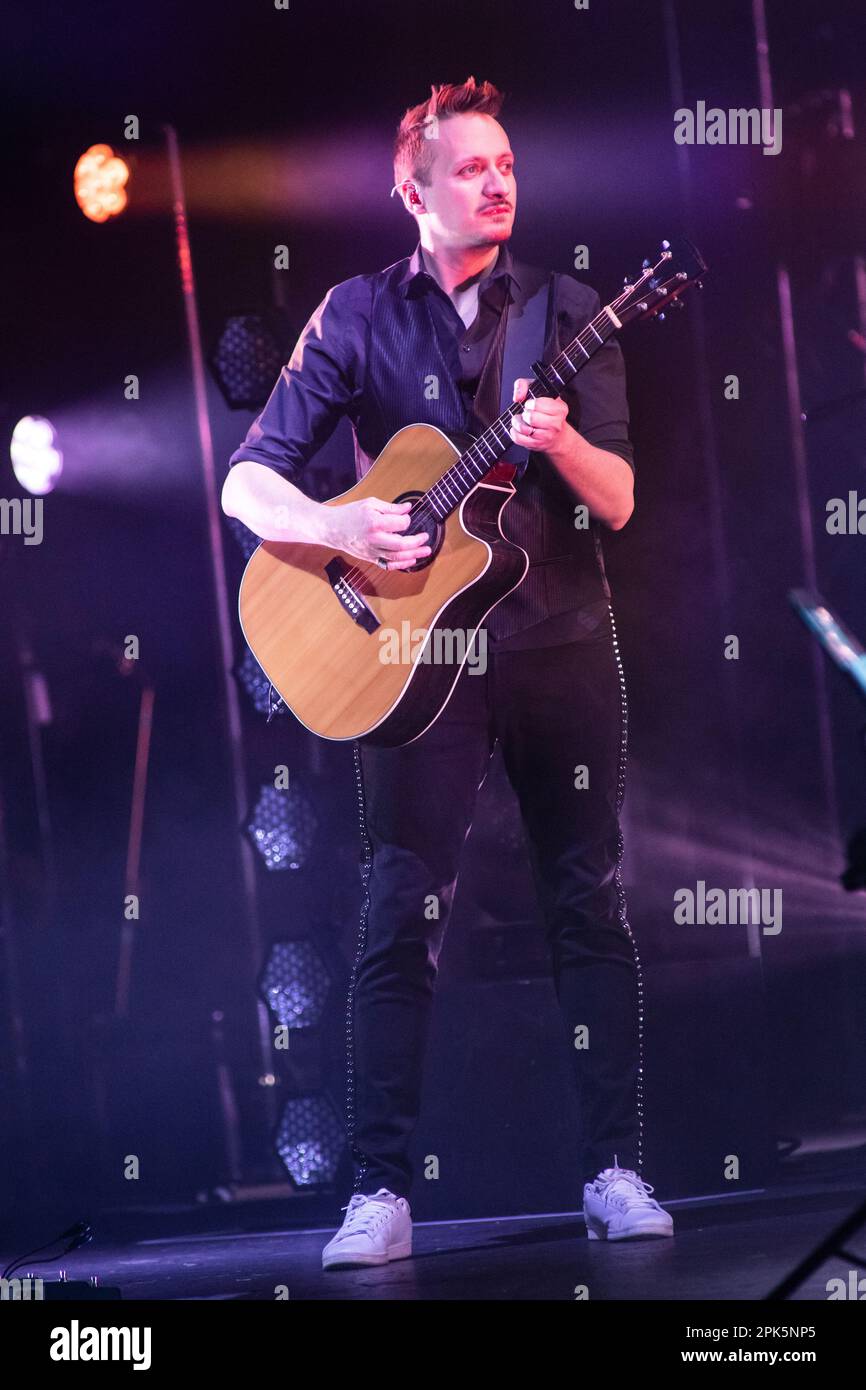 Moda live 2023 hi-res stock photography and images - Alamy