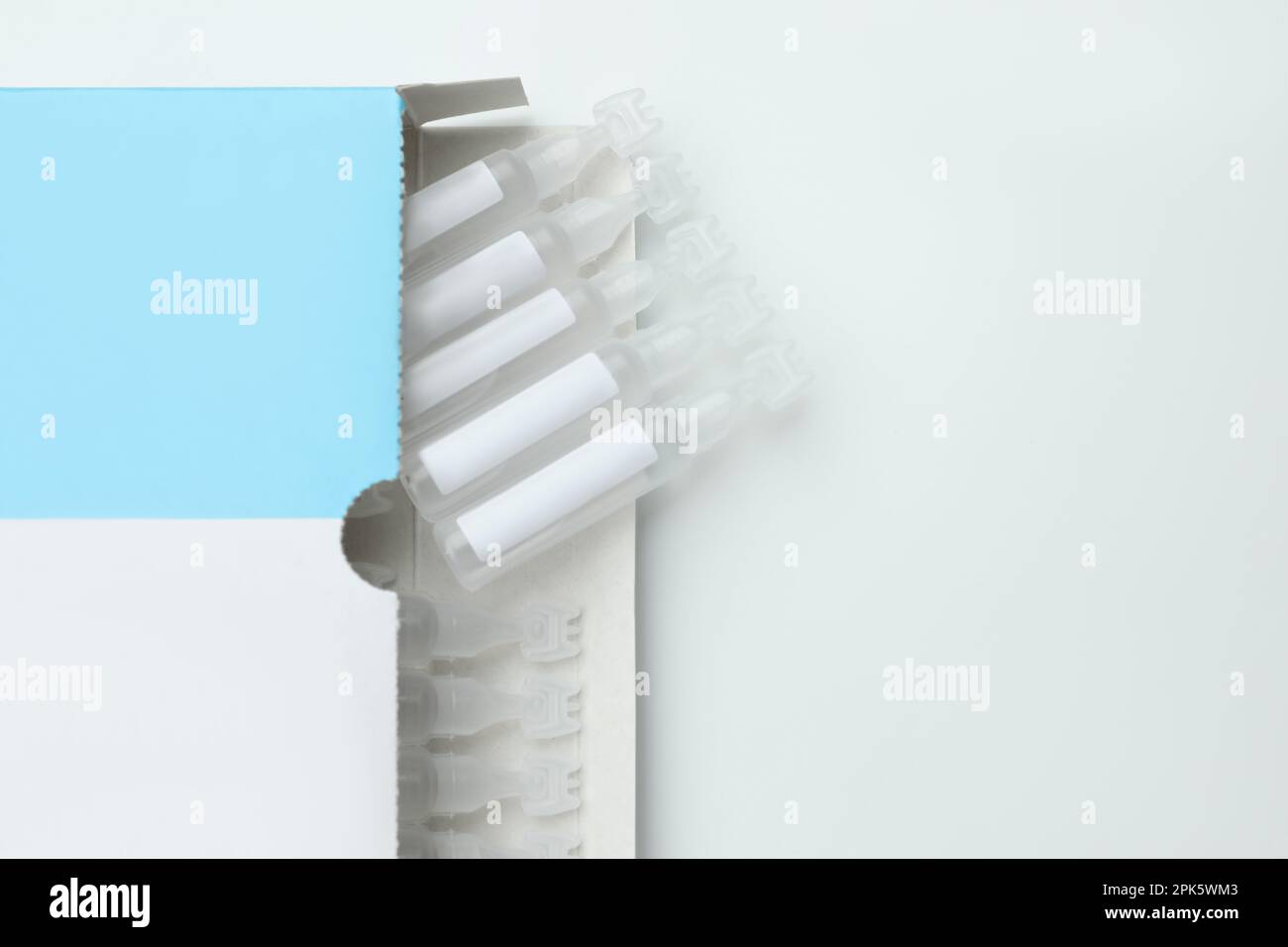 Package with single dose ampoules of sterile isotonic sea water ...