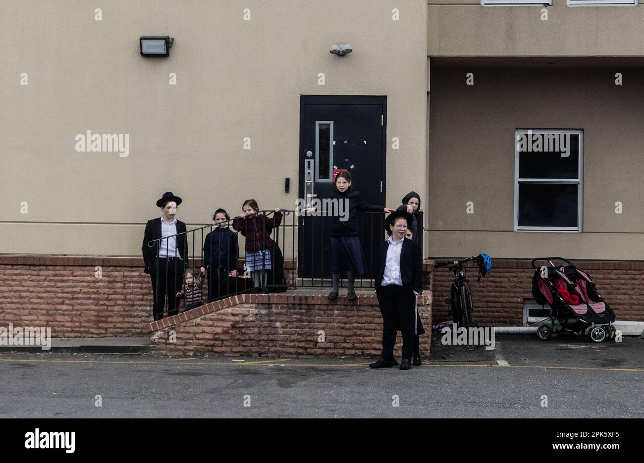 Lakewood, New Jersey, USA. 5th Apr, 2023. The Orthodox Jewish community ...