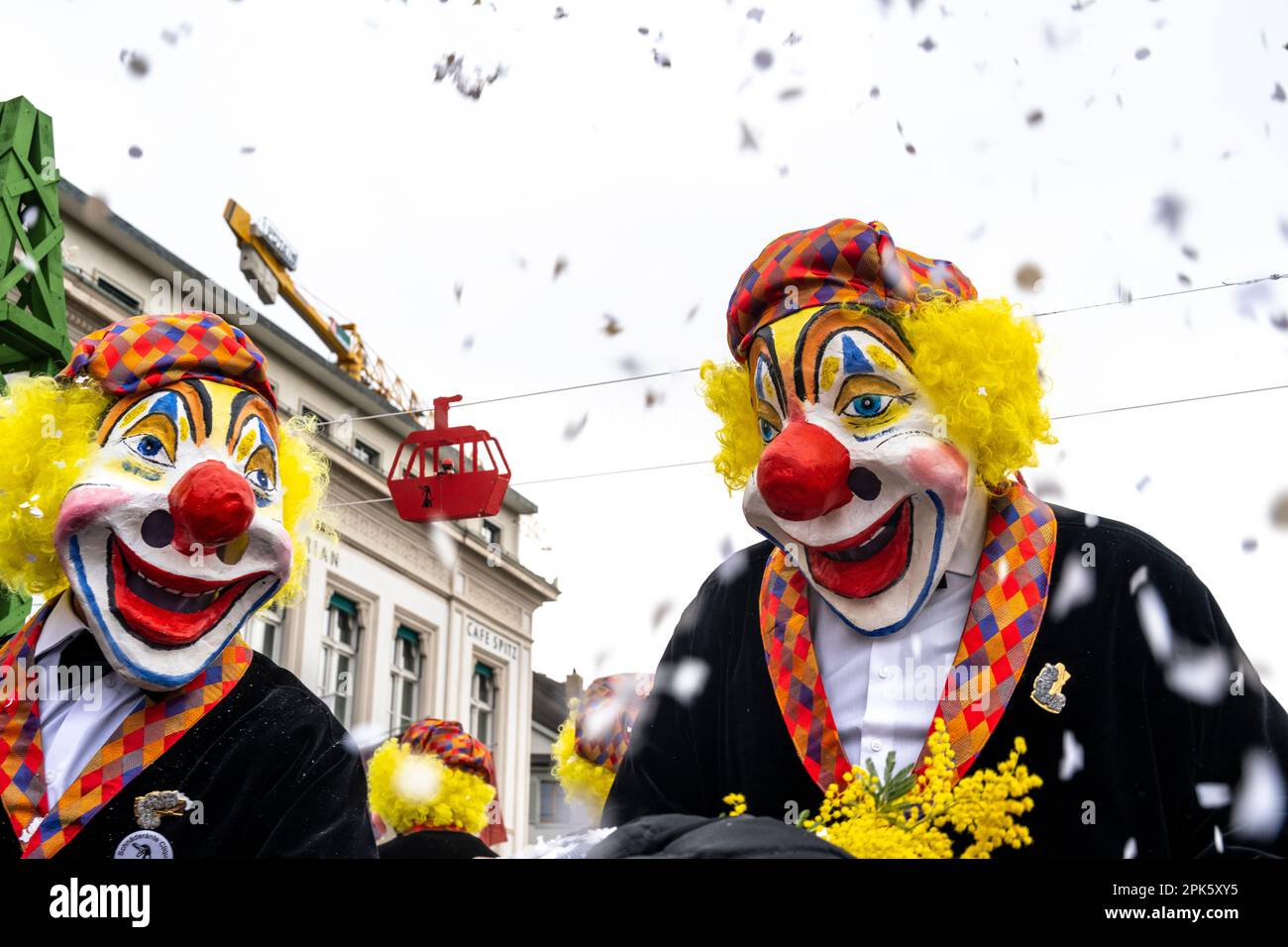 Costumes parade clown mask hi-res stock photography and images - Alamy