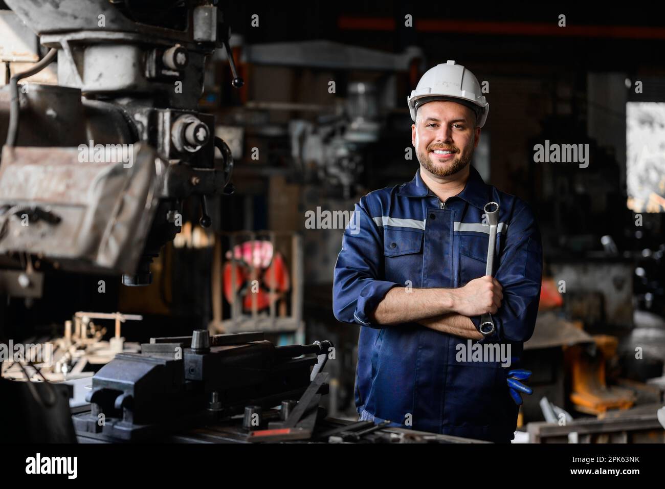 Professional technician worker of manufacturing plant factory Stock ...