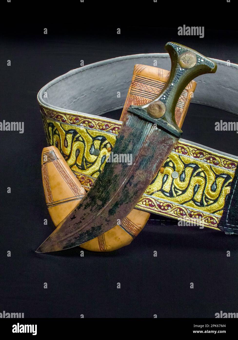 Handcrafted dagger hi-res stock photography and images - Alamy