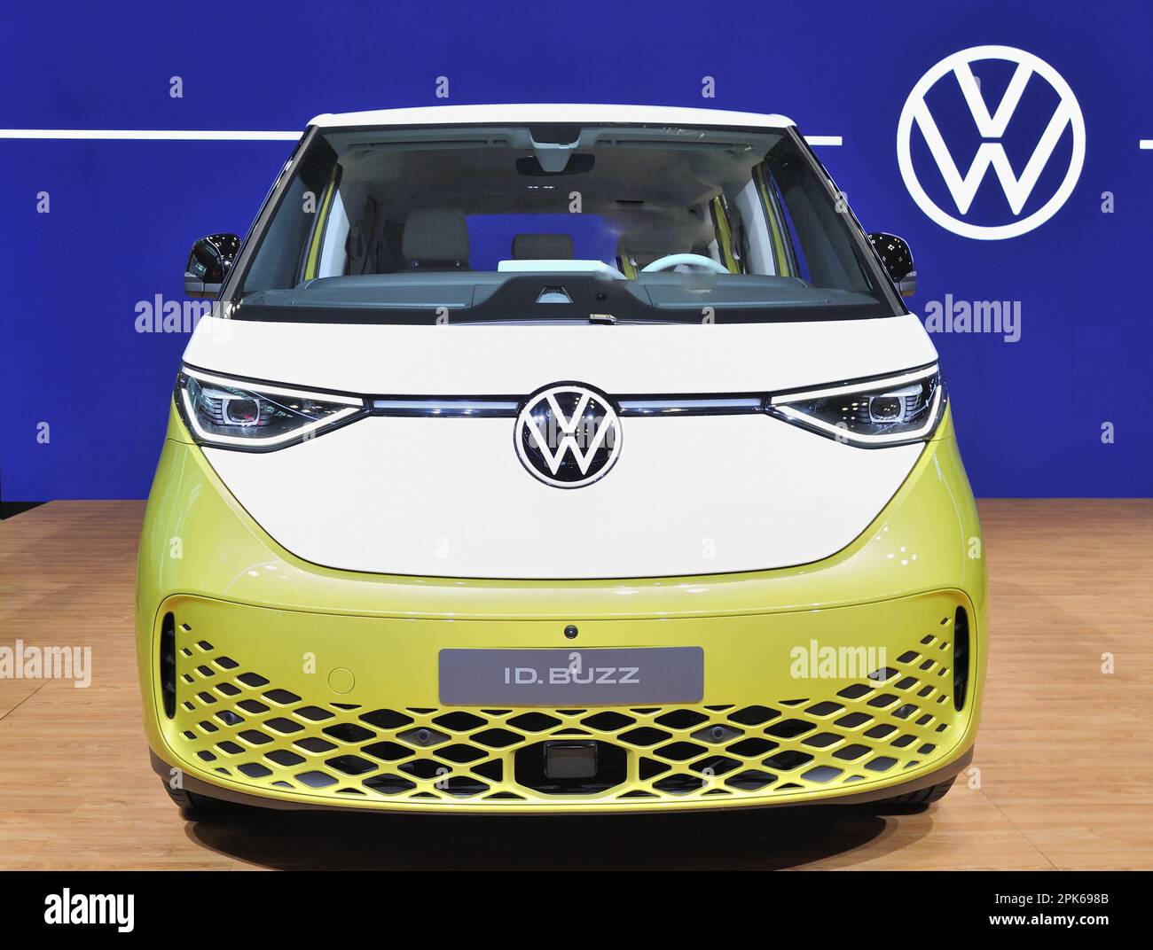 2023 VW ID. Buzz (European version) on display at the 2023 NY ...