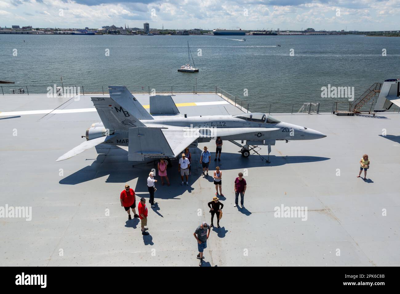 Military vehicle display us hi-res stock photography and images - Alamy