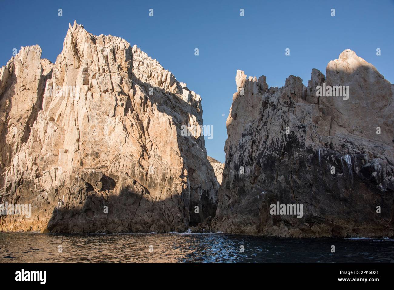 A gap connecting the bay and the Pacific Ocean at Cabo San Lucas ...
