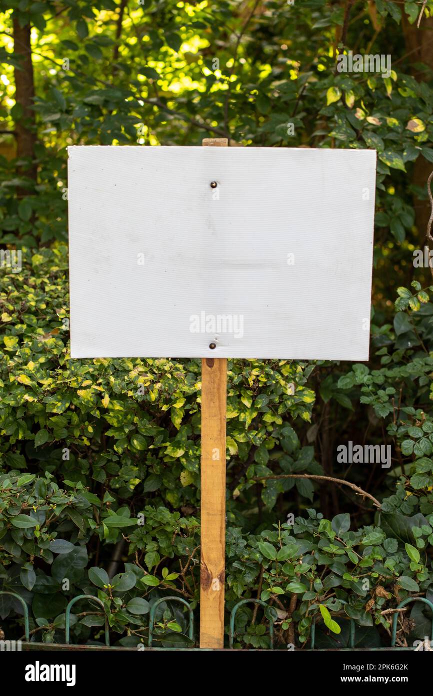 Insert own message hi-res stock photography and images - Alamy