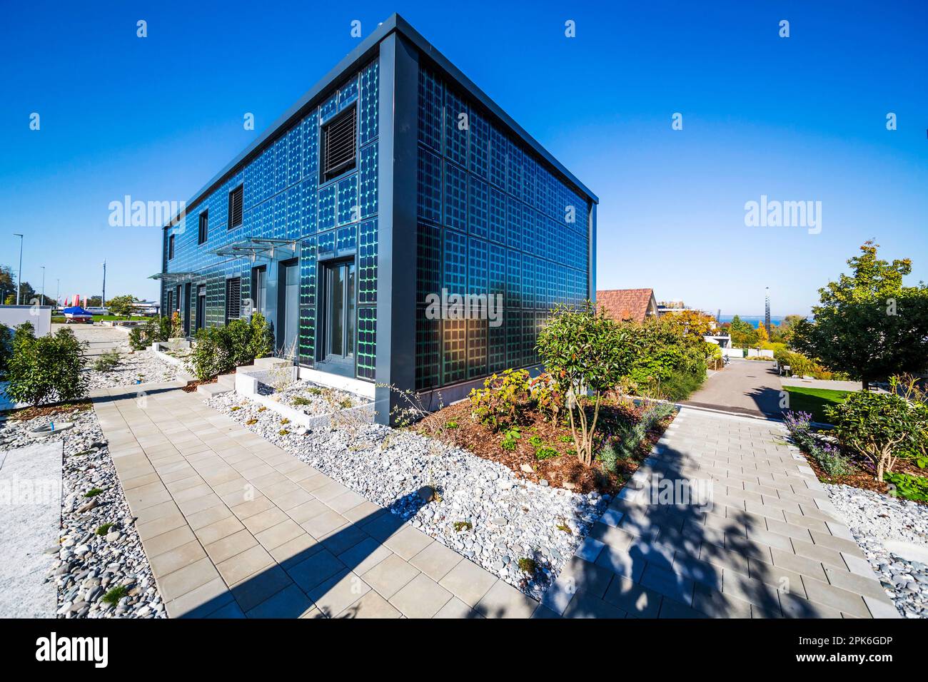ECO-Solar-Haus, terraced house with special outer skin with transparent ...