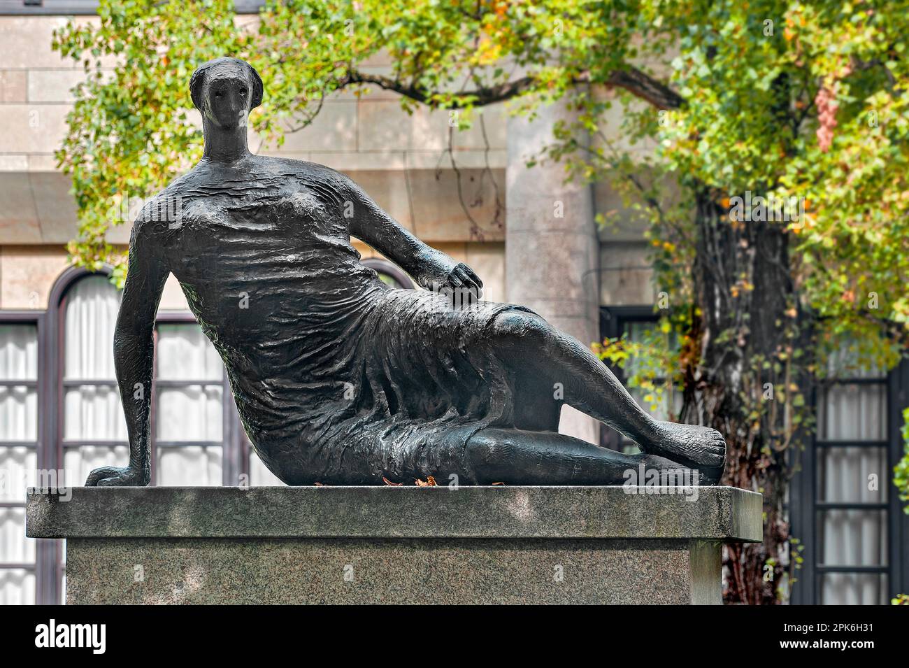 Reclining woman hi-res stock photography and images - Alamy