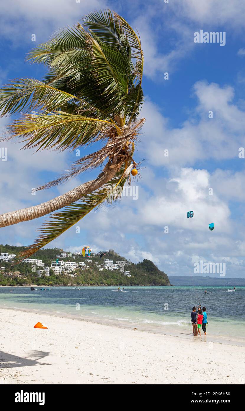 Kite surfers at Bulabog Beach, Barangay Balabag, Boracay Island ...