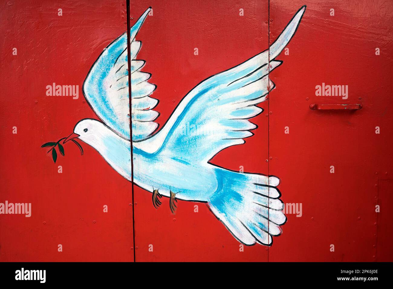 Red peace dove hi-res stock photography and images - Alamy