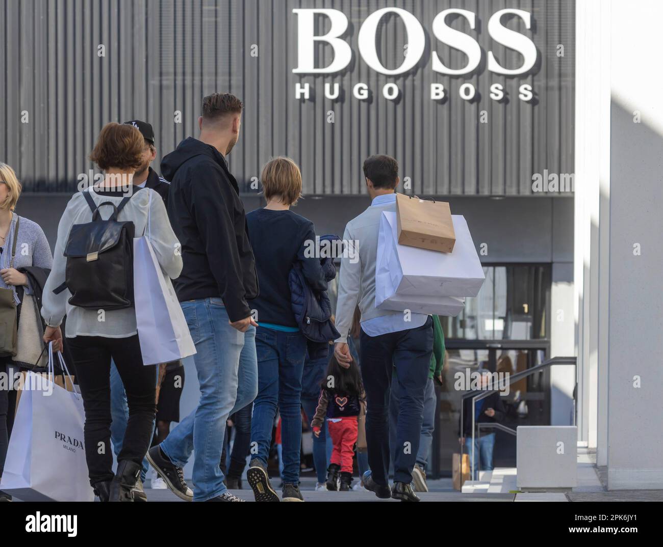 Outletcity Metzingen, factory outlet of Hugo Boss and around 80 other ...