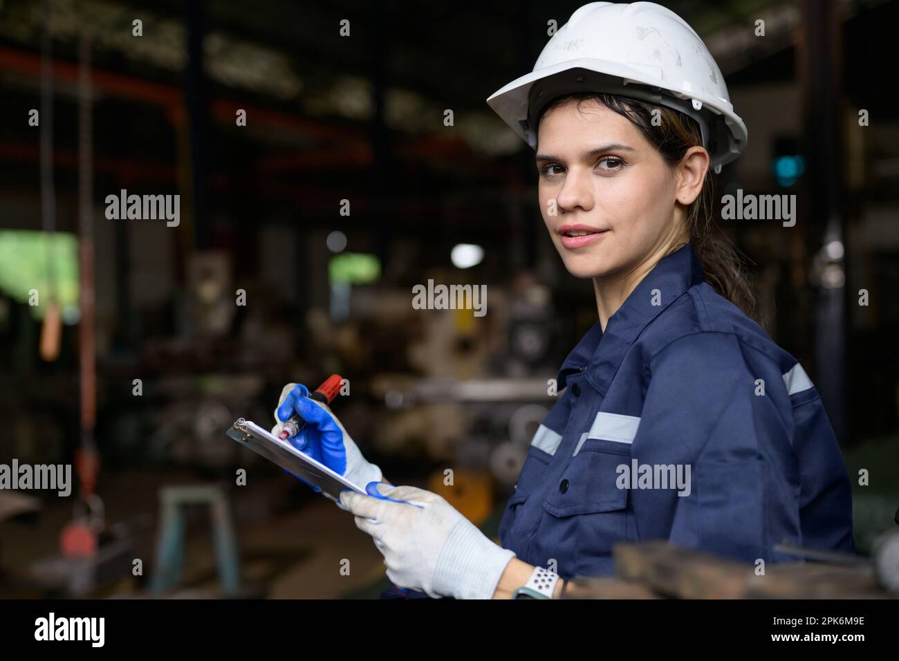 Professional technician worker of manufacturing plant factory Stock ...