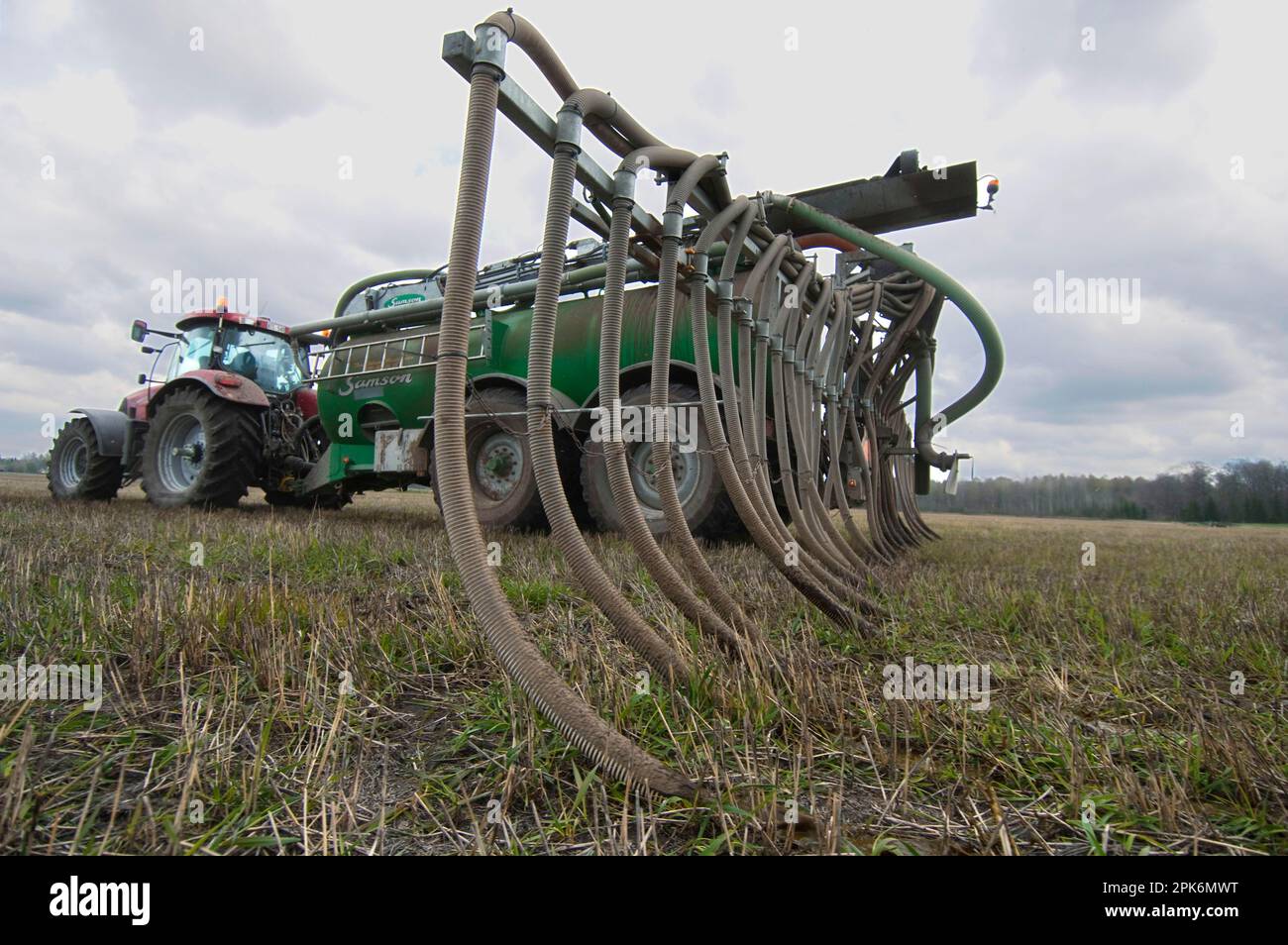 Case 225 Tractor with Samson vacuum slurry tanker and slurry injector ...