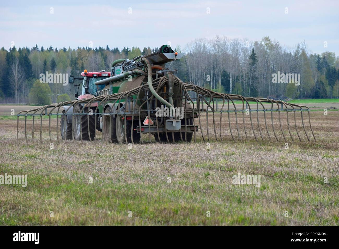Case 225 Tractor with Samson vacuum slurry tanker and slurry injector ...