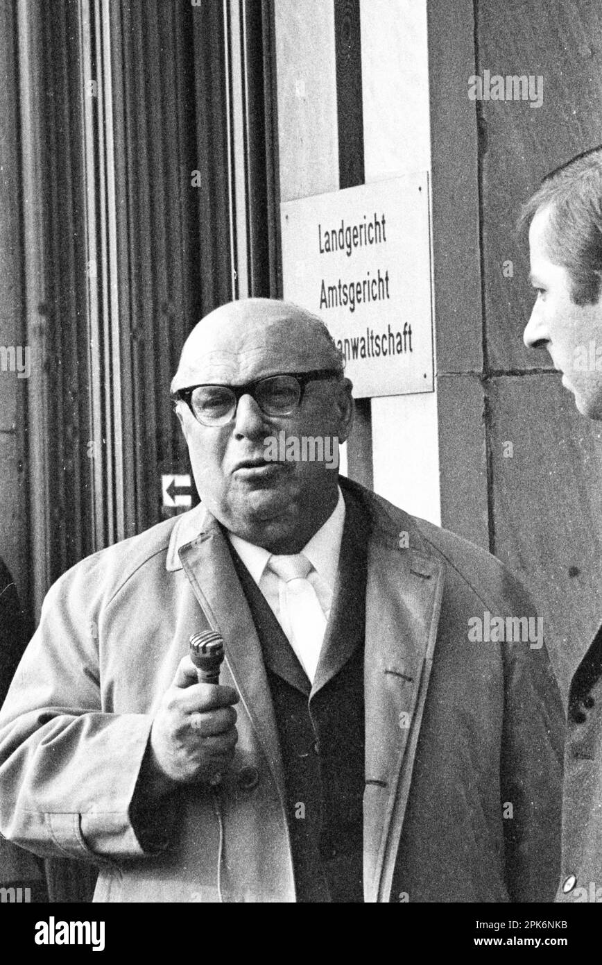 Personalities from politics, business and culture from the years 1965 ...