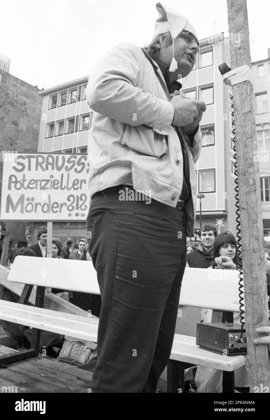 Personalities from politics, business and culture from the years 1965 ...