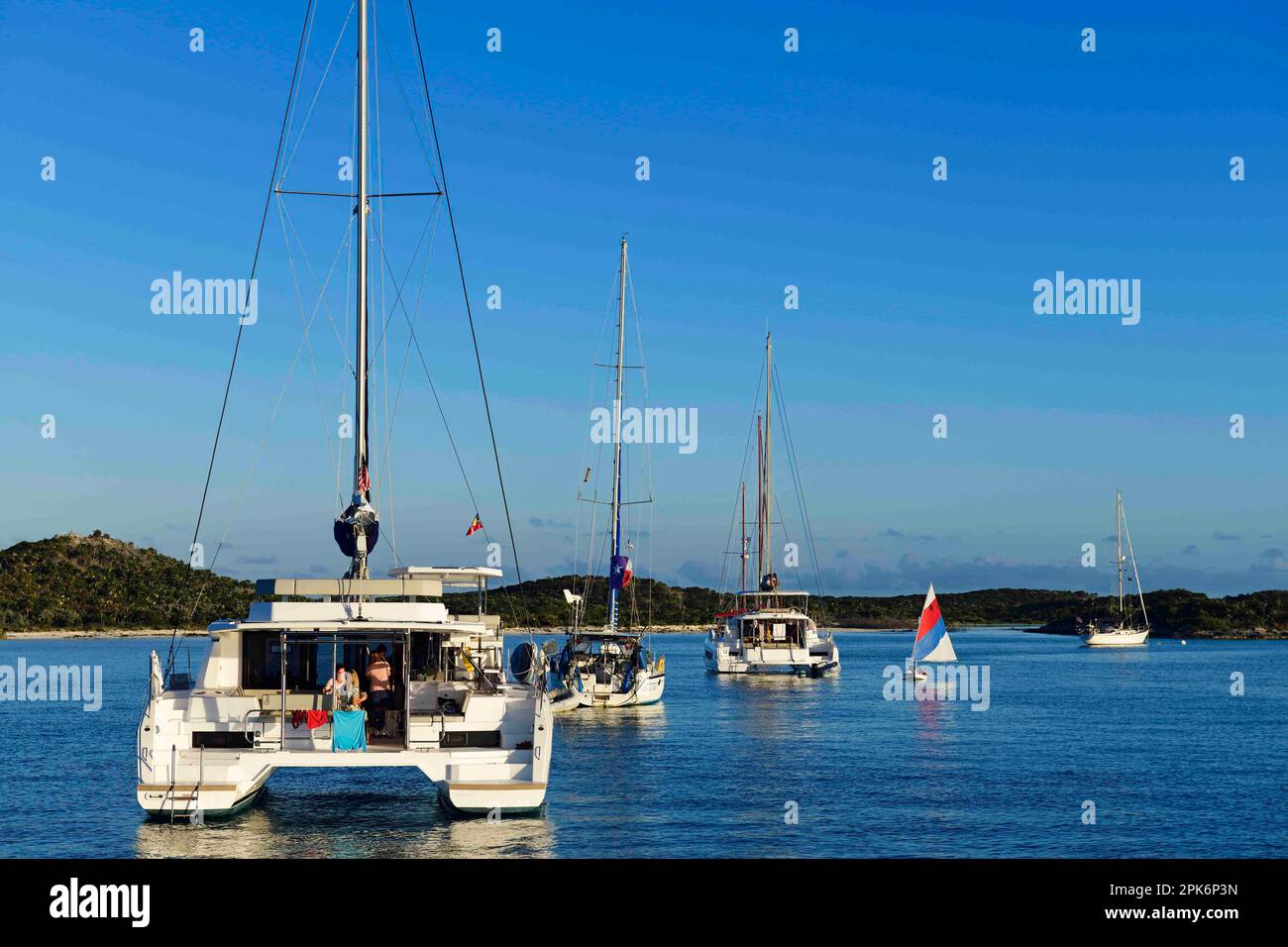 Sailboats and catamarans anchor off Warderick Wells, Bahamas and Exuma ...